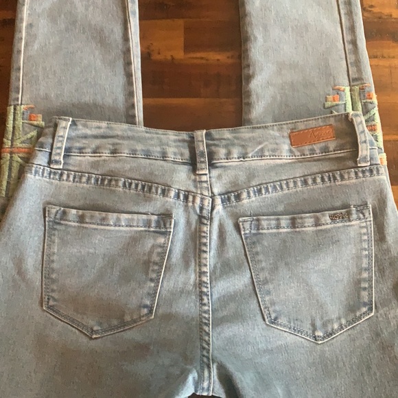 Aussie | Jeans | Aussie Embroidered Jeans | Poshmark